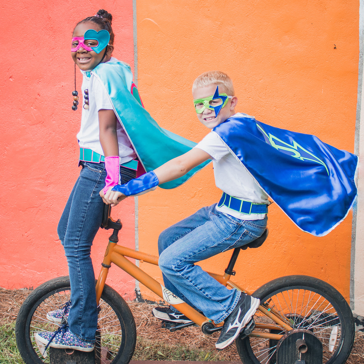 The Perfect Gift for Your Little Superhero: Custom Kids' Capes – Everfan